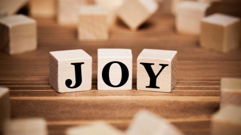 What Brings You Joy? 5 Bible Verses About Joy & Happiness