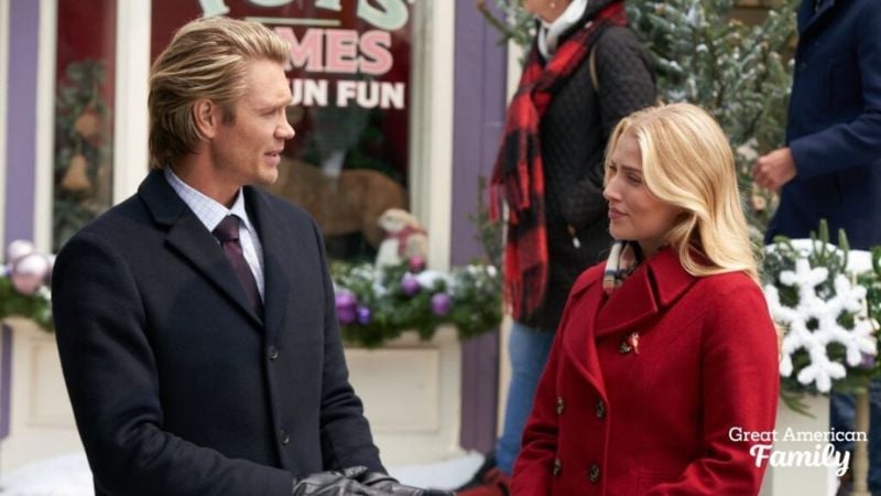 10 Romantic Christmas Movies