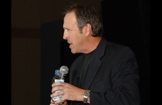 Comedian Reveals What Led Him Out of Atheism and Into Belief