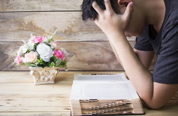 15 Comforting Bible Verses for Stress Relief